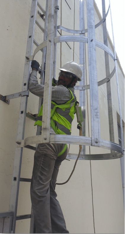 Fixed Ladder With Life Line and Cage - mtandtshrilanka